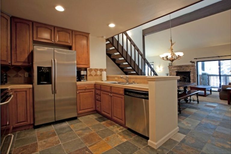 Raja Slate (S) – Tile & Stone Gallery