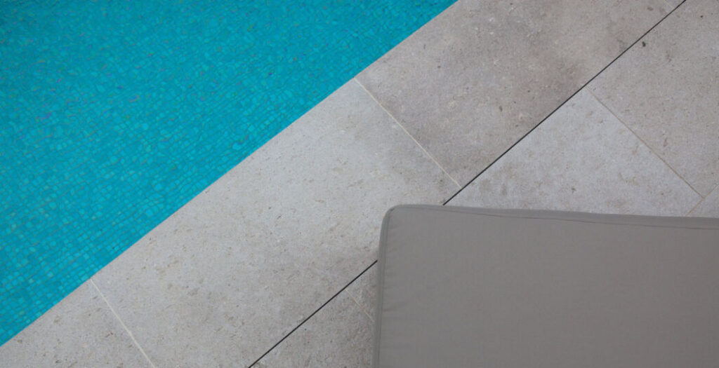 Leyla “TAHITI” – Glass Pool Mosaics – Tile & Stone Gallery