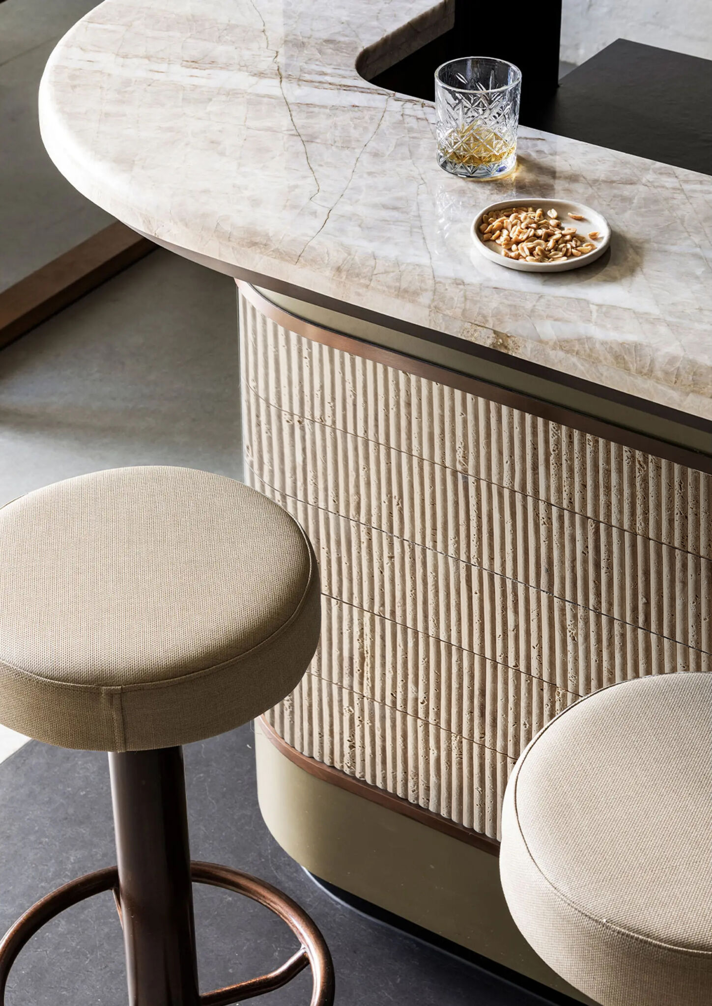 LAD 337 B – Travertine CONVEX Flute – Tile & Stone Gallery